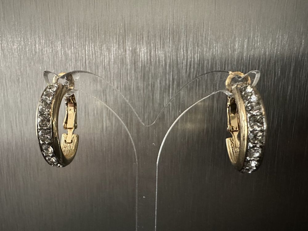 Elegante 80er Jahre Creolenstecker, reich Kristallbesetzt (Neu (gemäss ...