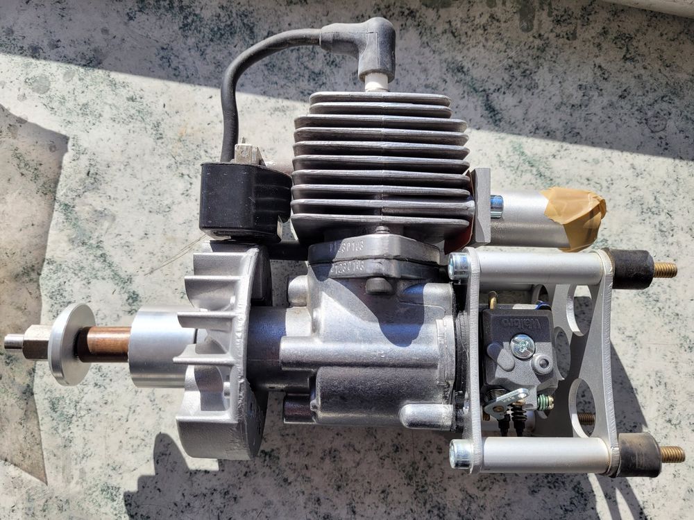Benzinmotor für Modellflugzeuge, ca. 30 ccm. komplett, Neu (Neu (gemäss ...