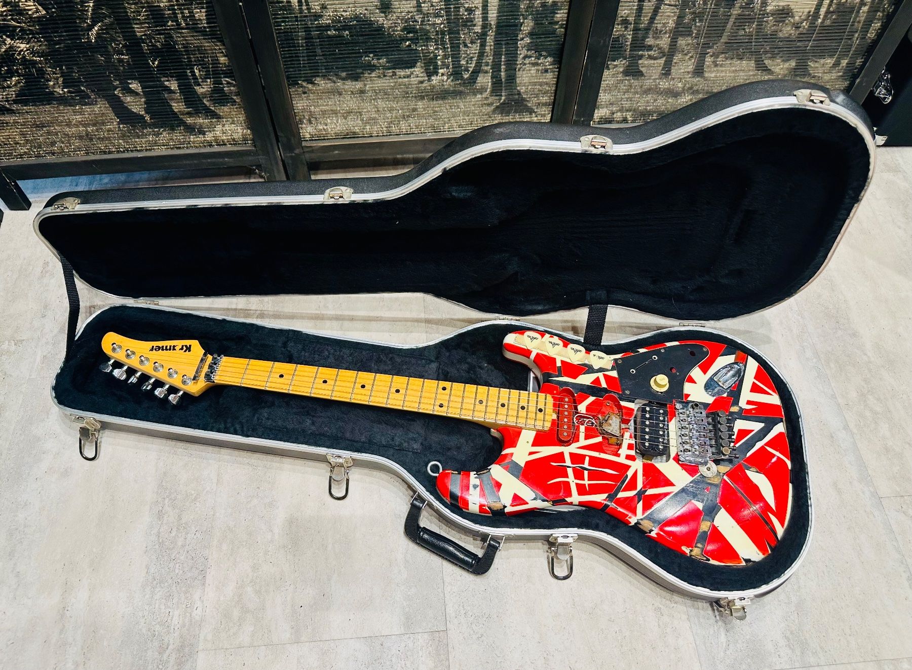 Eddie Van Halen ROCK LEGEND CUSTOMADE STRAT RELIC EVH USA (Gebraucht ...