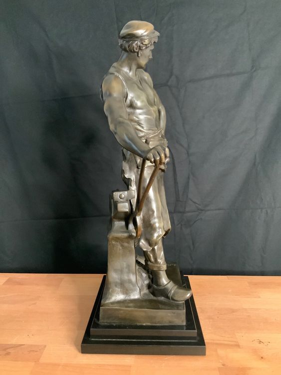 Bronze figure Picault. Le travail 61 cm / Amboss (Gebraucht) in La Heutte für CHF 750 – mit ...