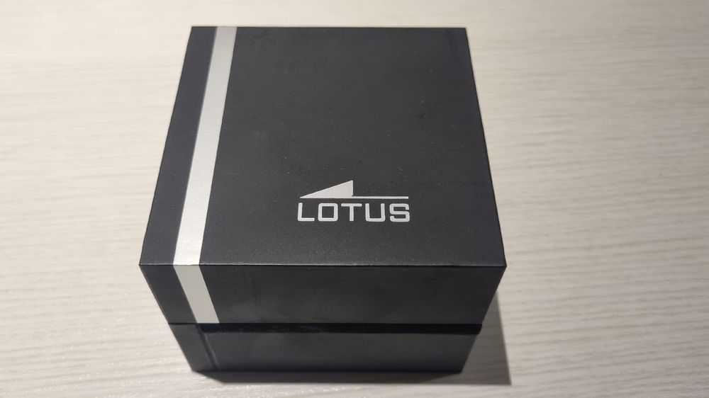 Boîte de montre Lotus - Parfait état - Idéal cadeau! (Neuf (Voir ...