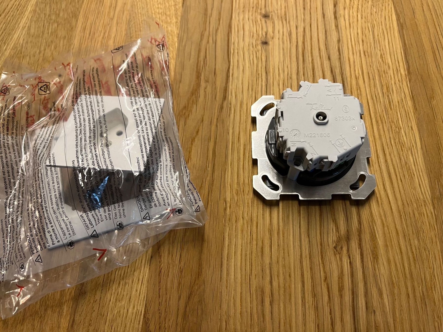 Feller Steckdosensachen (Neu (gemäss Beschreibung)) in Volketswil für ...