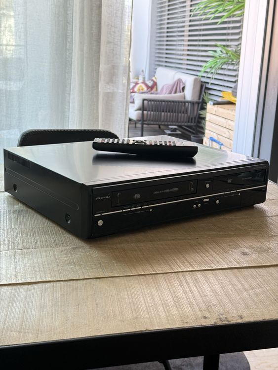 FUNAI VHS/DVD combo recorder (Model No: WD6D-M101) | Kaufen auf Ricardo