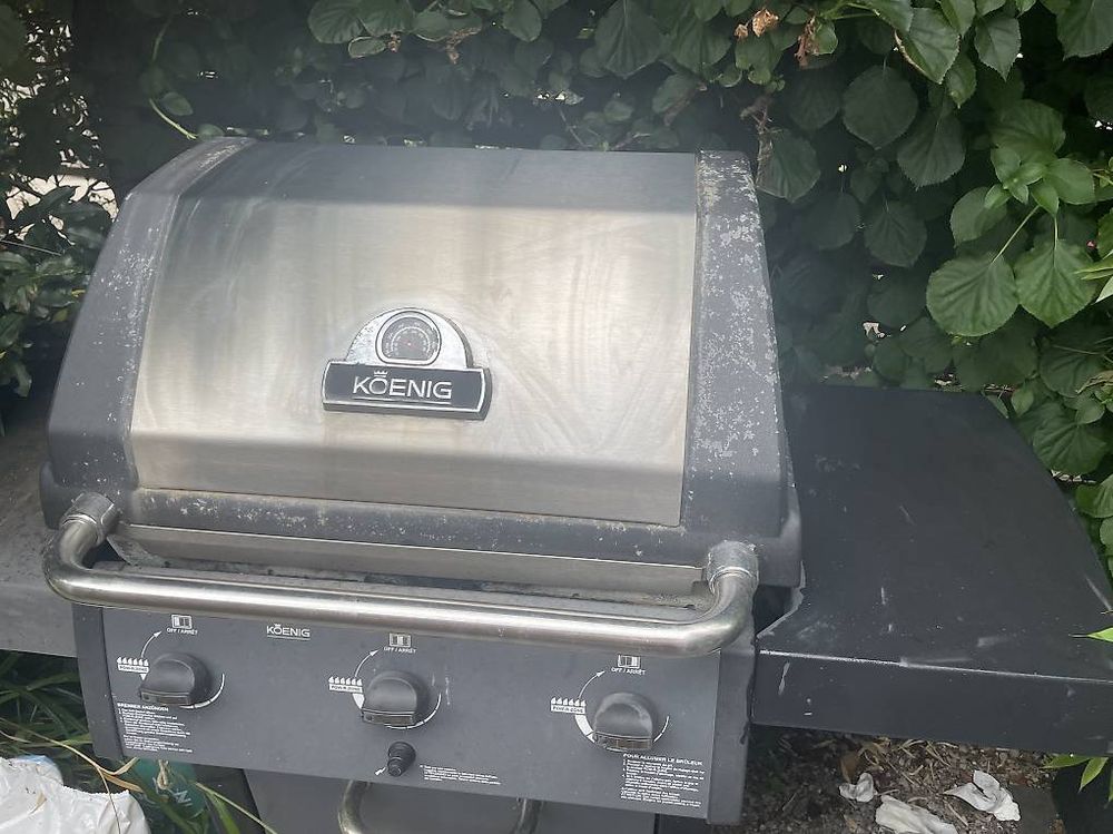 KOENIG Gasgrill - 3 Brenner (Gebraucht) in Seuzach für CHF 10 – nur ...