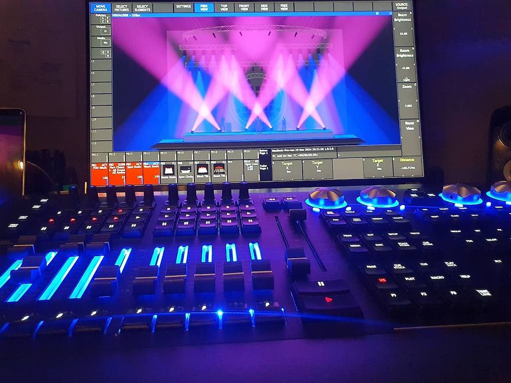 ChamSys MagicQ Stadium Connect (Neu (gemäss Beschreibung)) in Oberdorf ...