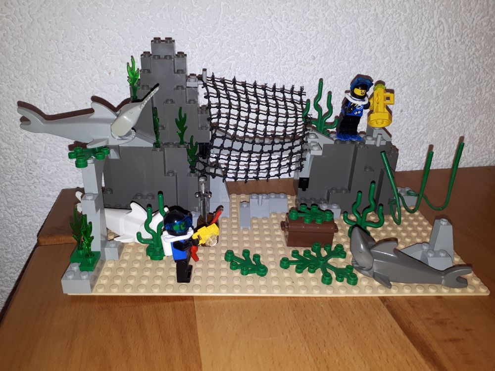 Lego 6558, Shark Cage Cave, année 1997 (Gebraucht) in Montricher für ...