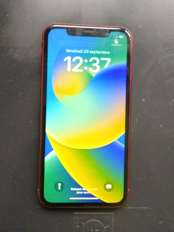 iPhone 11 128 GB rouge avec coque noir | Kaufen auf Ricardo