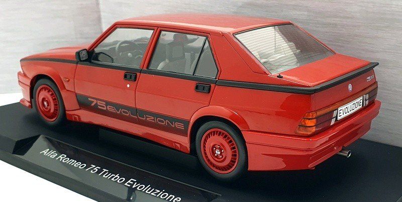 Alfa Romeo 75 Turbo - Evoluzione-Red MCG 1/18 NEU (Neu und ...