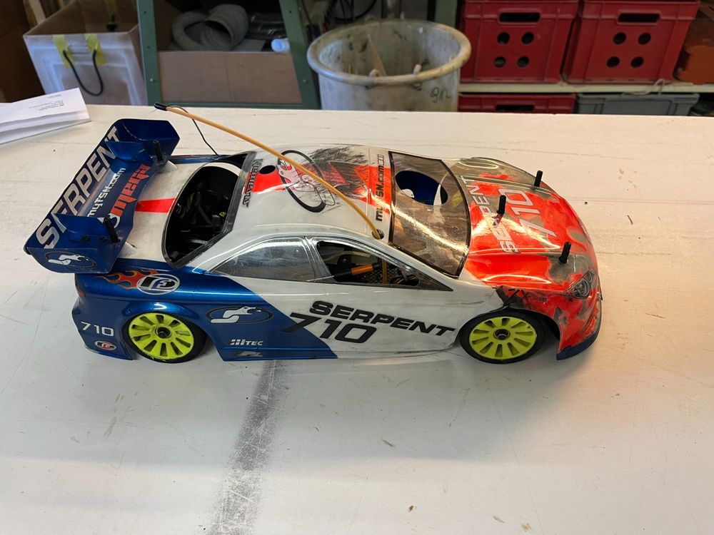 RC Auto Serpent 710 mit zusätzlichen Carosserien | Kaufen auf Ricardo