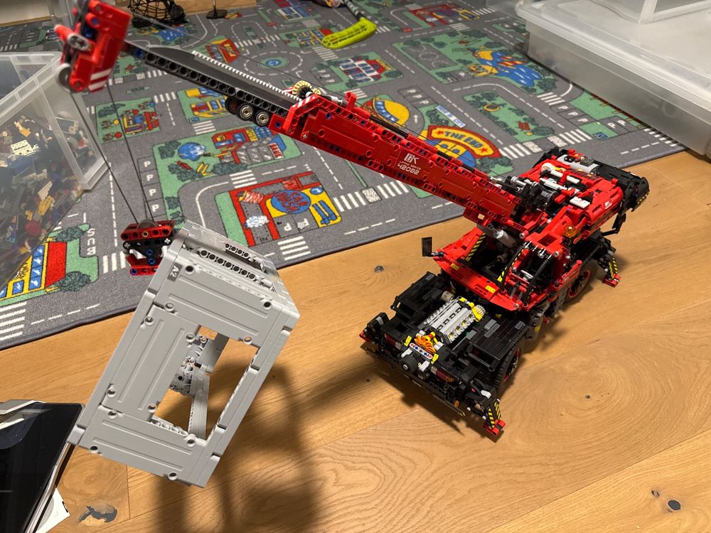Lego Technic Kran-LKW 42082 (Gebraucht) in Baar für CHF 75 – mit ...