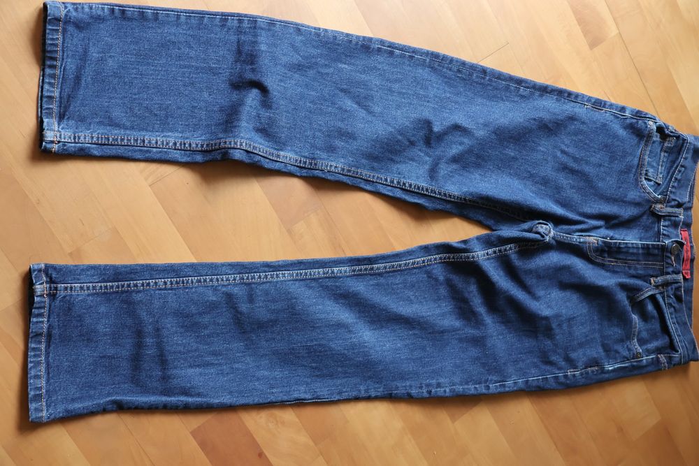 DC Shoes Jean ca. 32 (No.11) (Gebraucht) in Effretikon für CHF 20 – mit ...