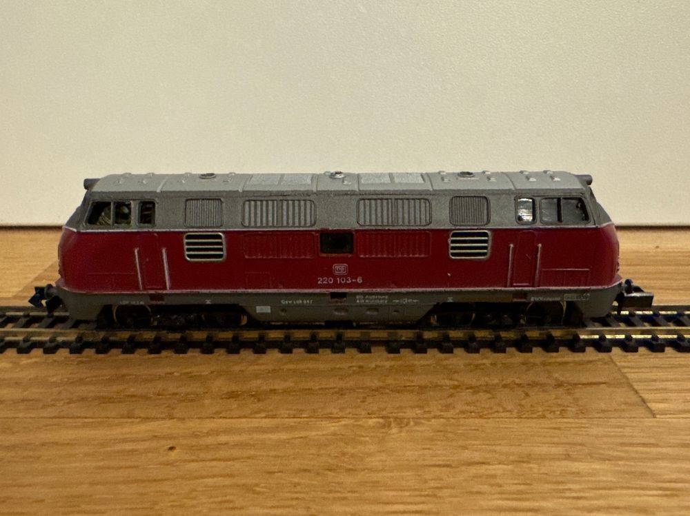 Arnold 2020 Diesellok DB BR 220 103-6 (Gebraucht) in Schlierbach für ...