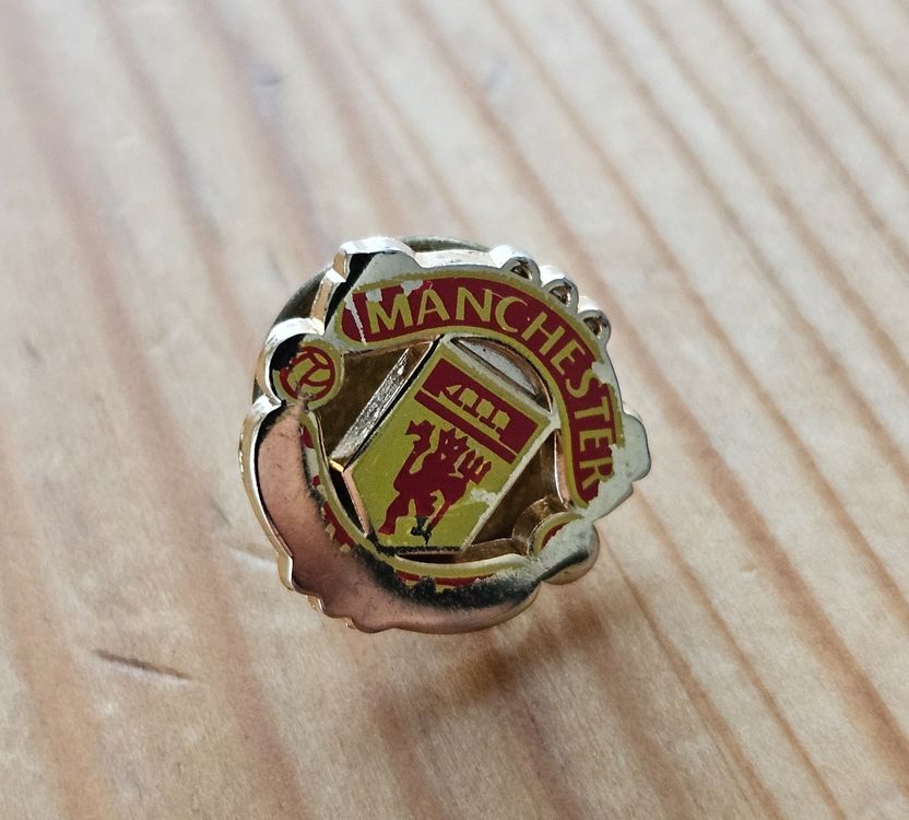 Pin Manchester United Fussball ManU England (Gebraucht) in ...