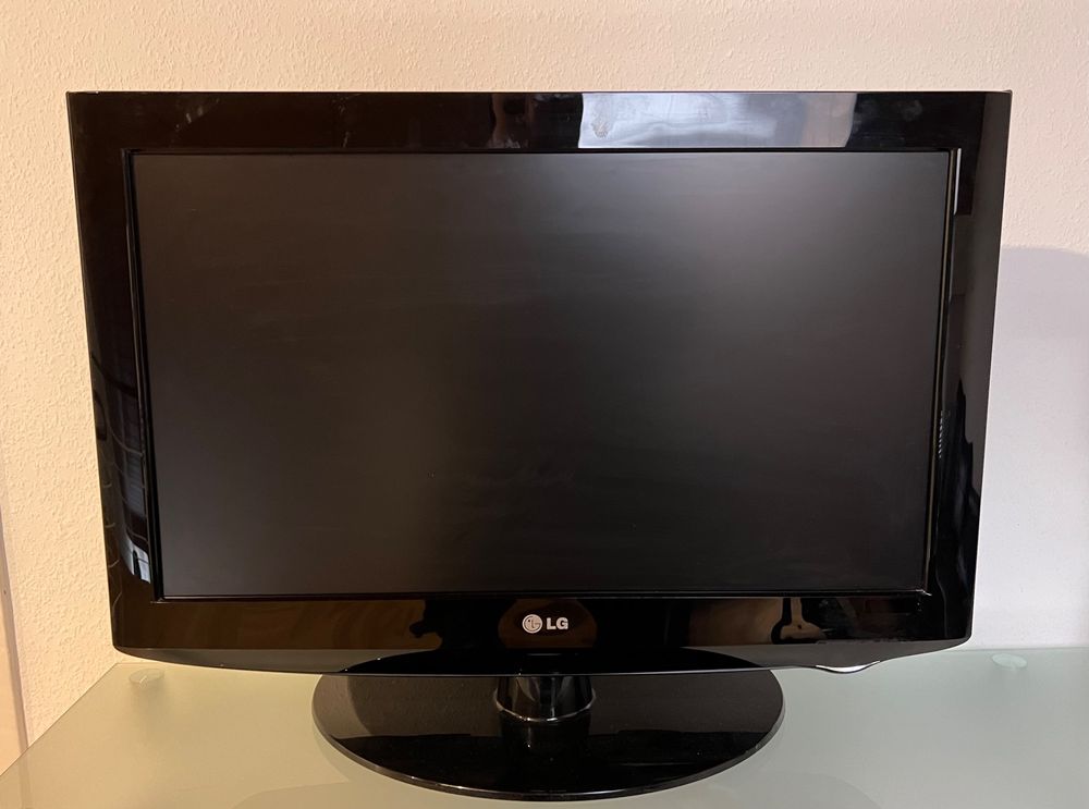 Mini-Fernseher LG 26LH2000 (Gebraucht) in Basel für CHF 50 – nur Abholung auf Ricardo kaufen