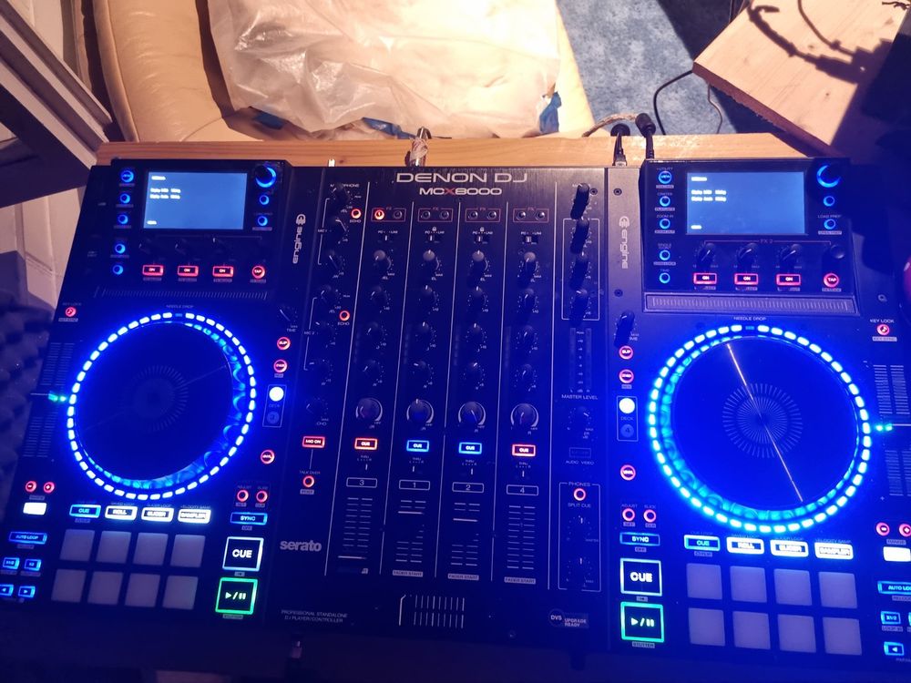 Dj Controller Denon MCX 8000 + Koffer (Gebraucht) in ilanz für CHF 500 ...