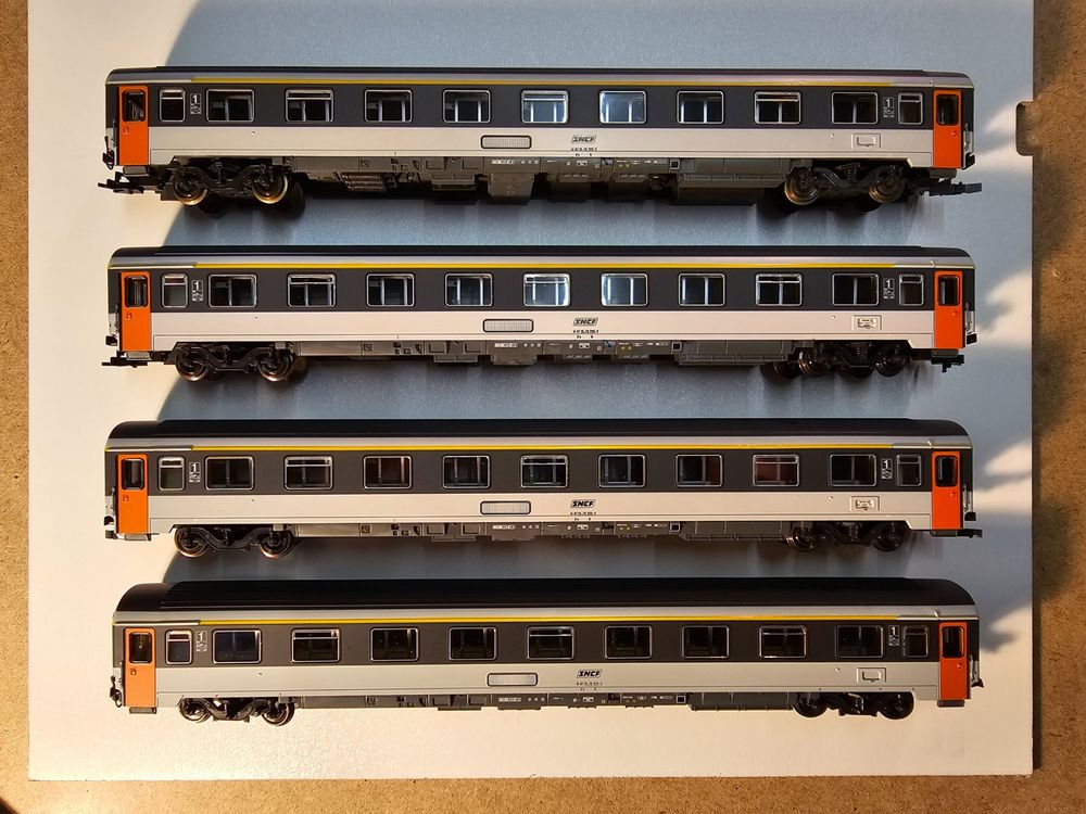 Eurofima-Reisezugwagen SNCF 4 Stück Roco Corail-Farbschema (Gebraucht ...