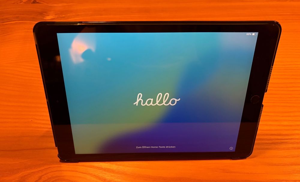 iPad 7. Generation 128 GB Space Gray inkl. Apple Pencil (Gebraucht) in ...