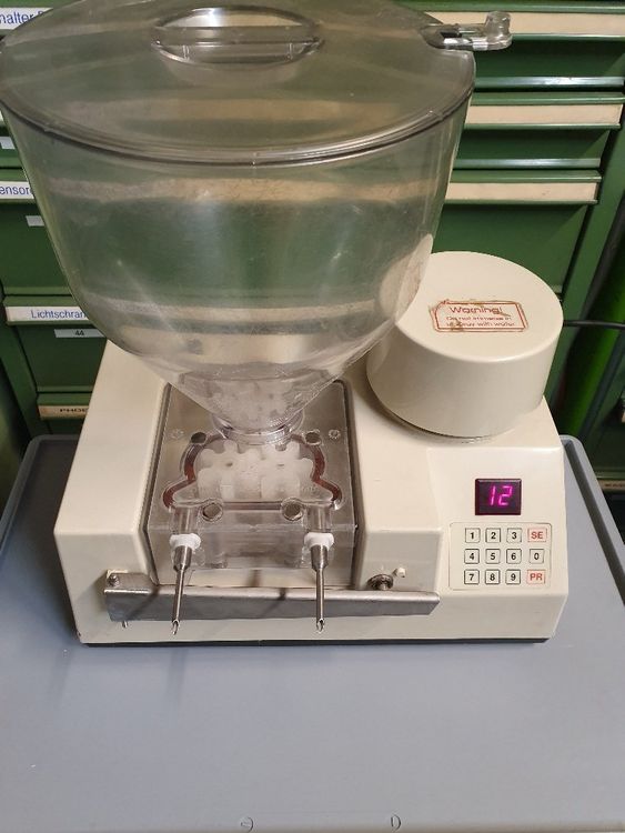 Dossiergerät Edhard (Berliner Füllen) (Gebraucht) in Mägenwil für CHF ...