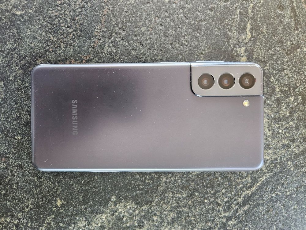 Samsung Galaxy S21, 256GB, schwarz (Gebraucht) in Biel/Bienne für CHF 281 – mit Lieferung auf ...
