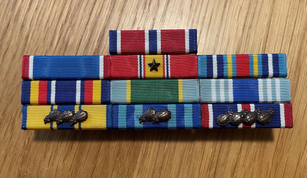 10 US Army Ribbons (Gebraucht) in Basel für CHF 99 – mit Lieferung auf ...