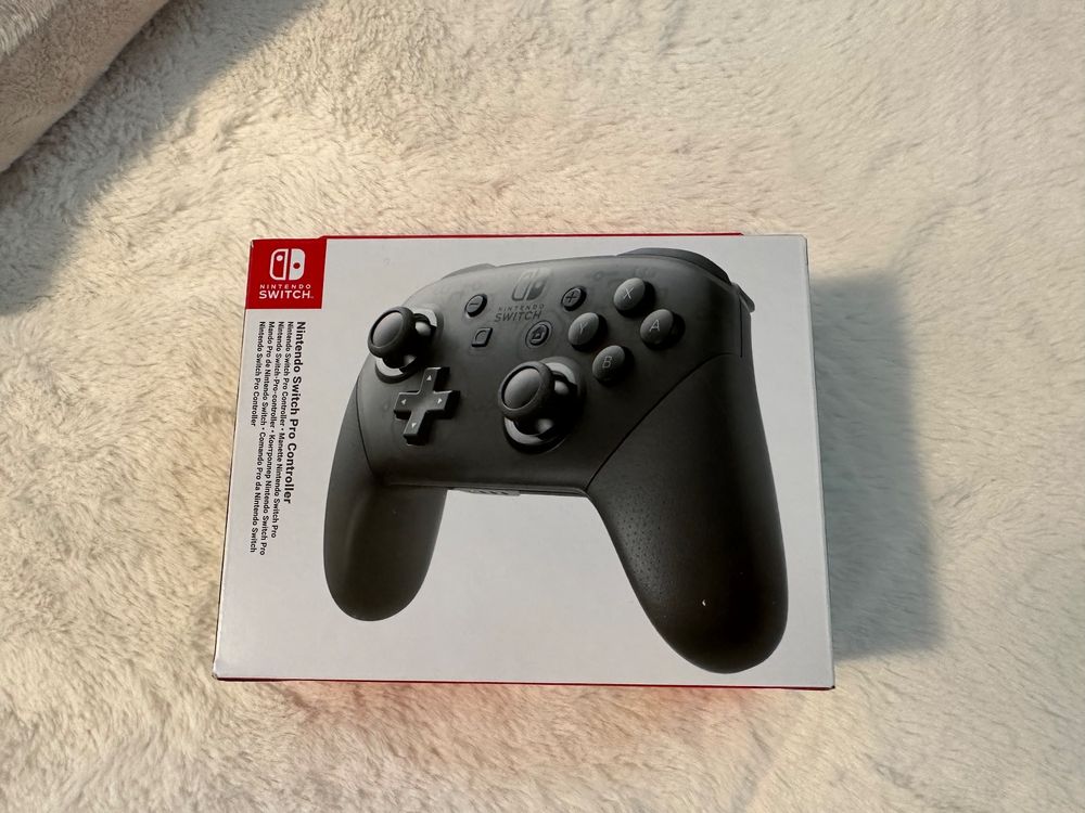 Nintendo Switch Pro Controller (Neu und originalverpackt) in Embrach für CHF 45 – mit Lieferung ...