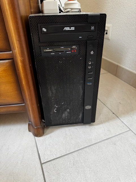 Asus Computer ca. 3 Jahre alt mit Zubehör (Gebraucht) in Oetwil a.d ...