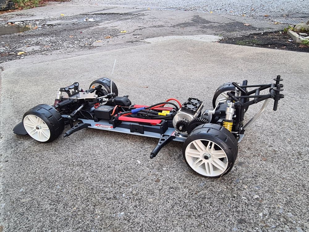 FG Brushless RC 1:5 RTR 4 WD Motor Leistung 1300 Kv (Neu (gemäss ...