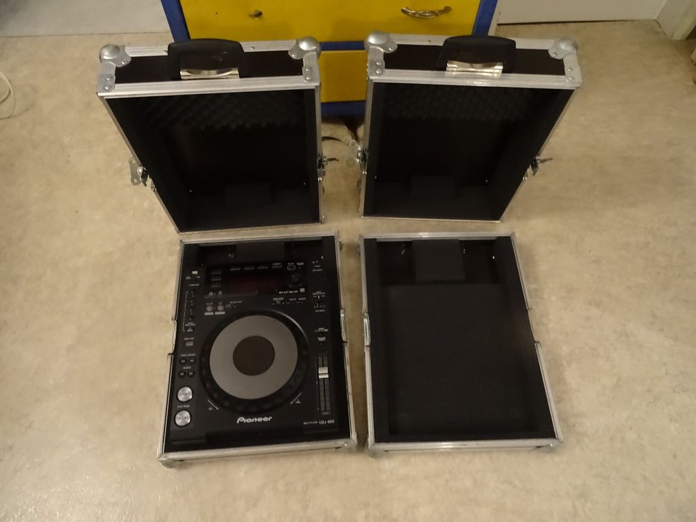 Case für Pioneer CDJ 850 (Gebraucht) in Binningen für CHF 150 – nur ...