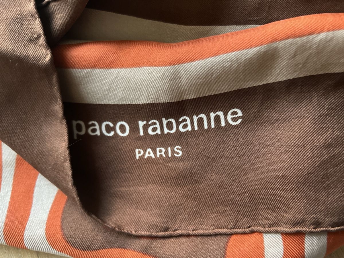 Paco Rabanne 100% soie - Foulard carré -74 cm (D'occasion) à Nyon pour ...