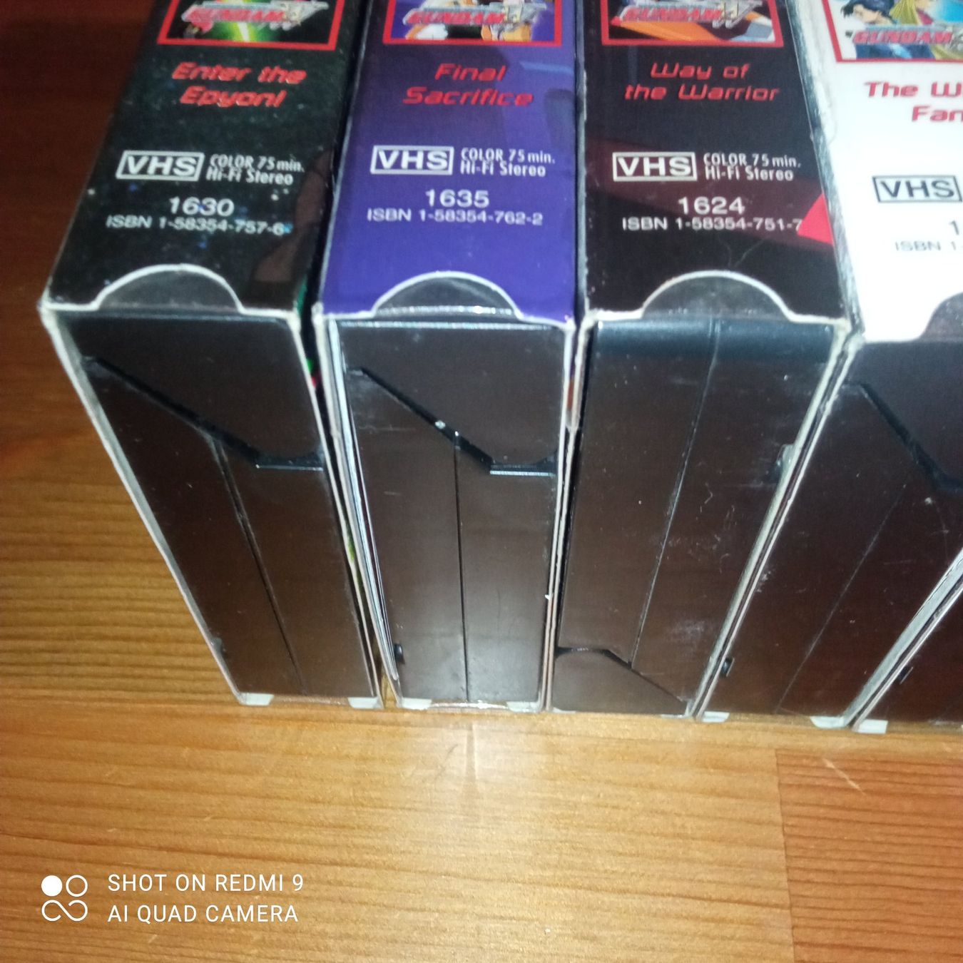 Gundam Wing VHS Komplett Set, 16 Kassetten, Top Zustand! (Gebraucht) in ...