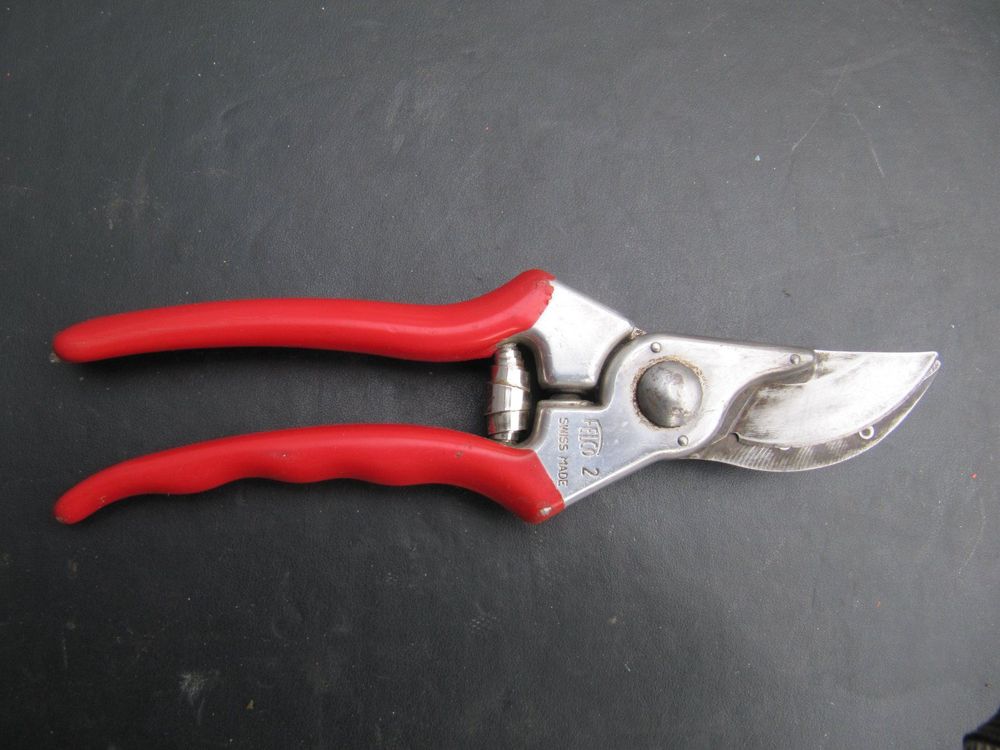 Rosenschere / Gartenschere FELCO 2 | Kaufen auf Ricardo