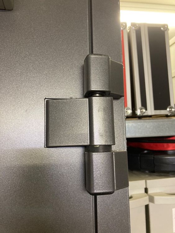 Massive Metalltüre anthrazit Band rechts (Gebraucht) in Malters für CHF ...