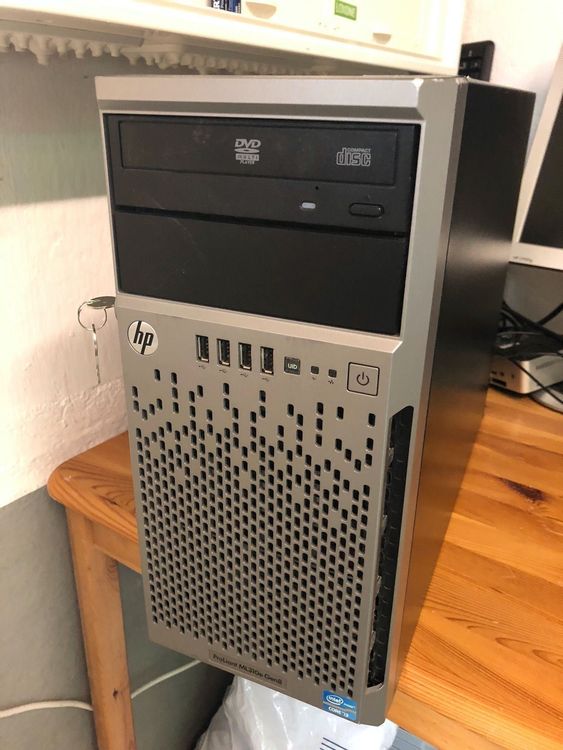 HPE ProLiant ML310 G8 | Kaufen auf Ricardo