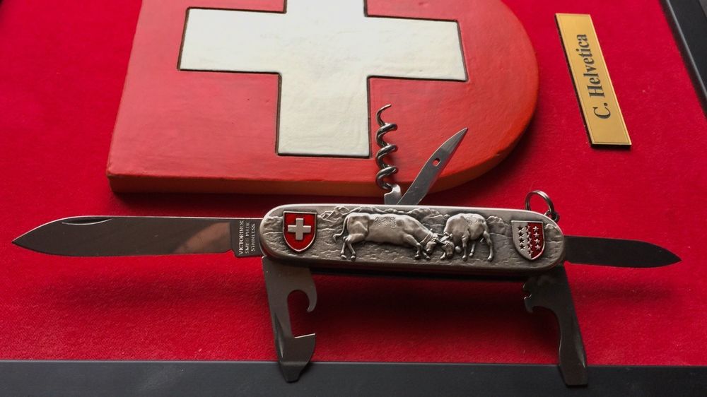VICTORINOX SUJET: Eringer kämpfe im Wallis (VS | Kaufen auf Ricardo