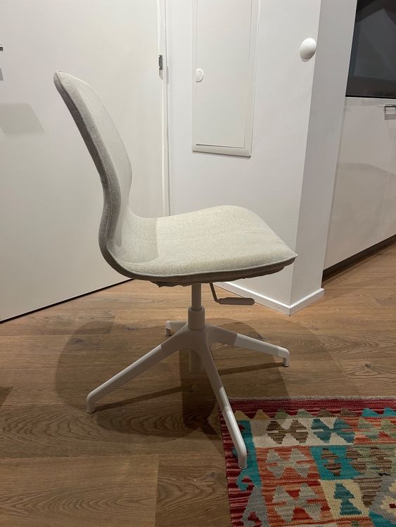 IKEA rotating office chair in light grey (Gebraucht) in St-Pierre ...