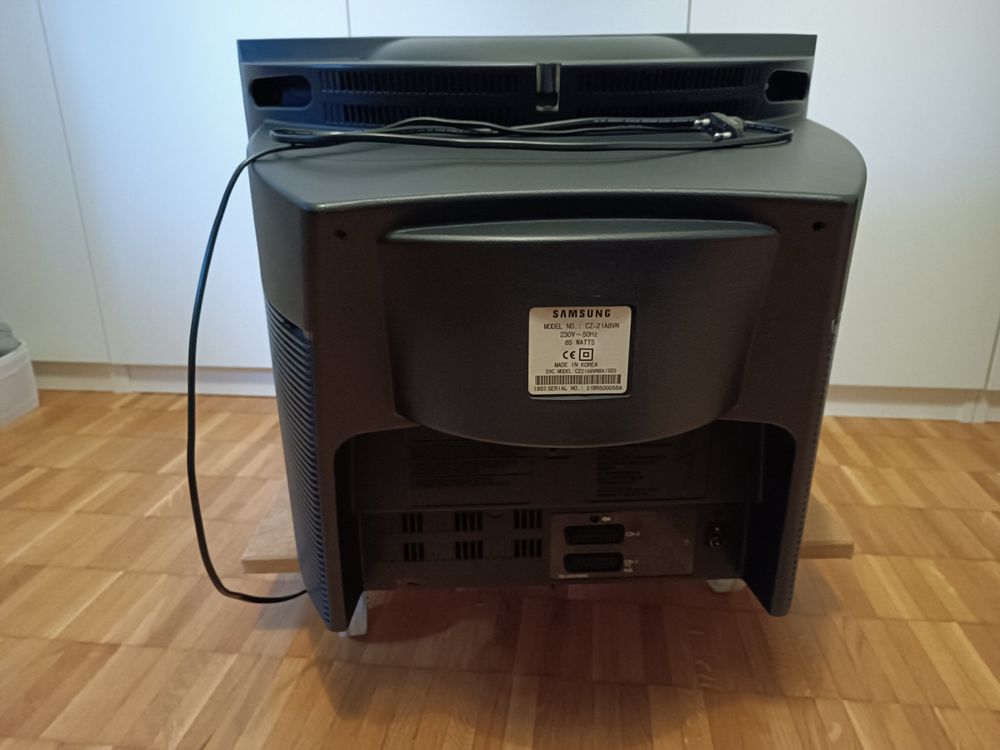 Samsung Plano CRT TV | Kaufen auf Ricardo