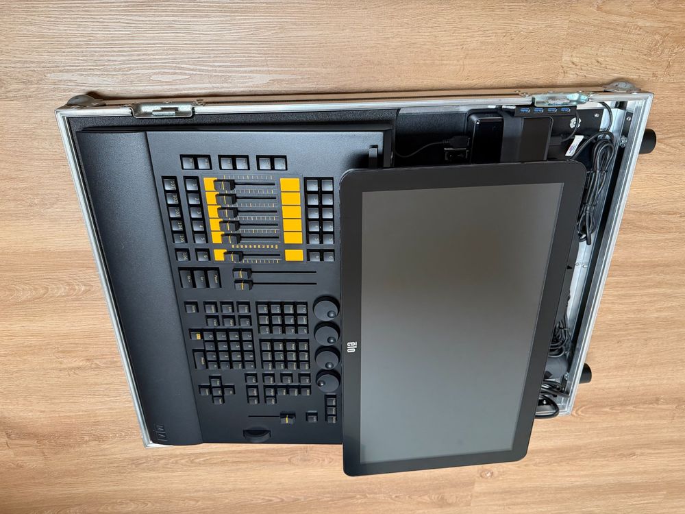 MA Lighting grandMA2 onPC command wing Tourpack (Gebraucht) in Goldau für CHF 3300 – nur ...