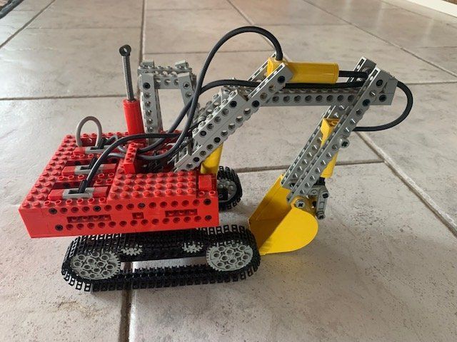 Lego Technik aus den 80er -Bagger mit Pneumatik | Kaufen auf Ricardo
