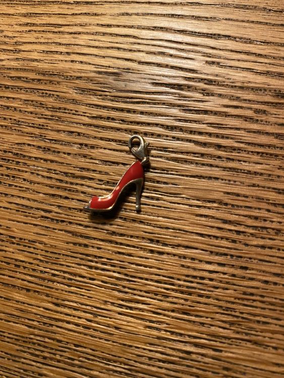 Thomas Sabo Charm roter Schuh (Gebraucht) in Muri AG für CHF 11.9 – mit Lieferung auf Ricardo kaufen