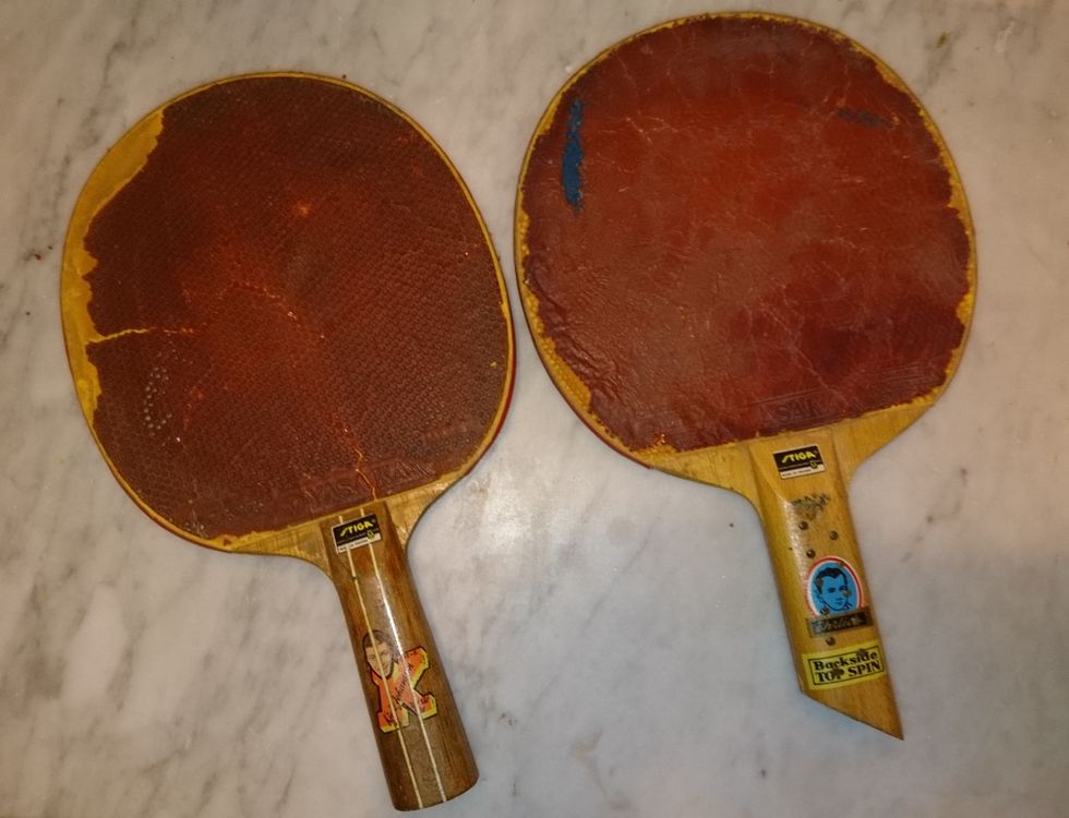 Paire de raquettes de ping pong anciennes (Gebraucht) in Châtelaine für ...