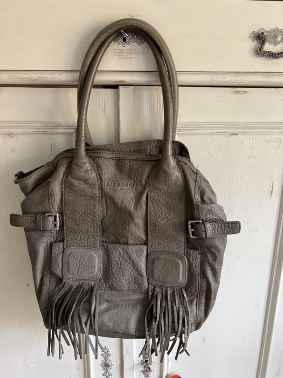 grosse Liebeskind Tasche, Leder, grau, greige, Fransen (Gebraucht) in Lausen für CHF 50 – mit ...