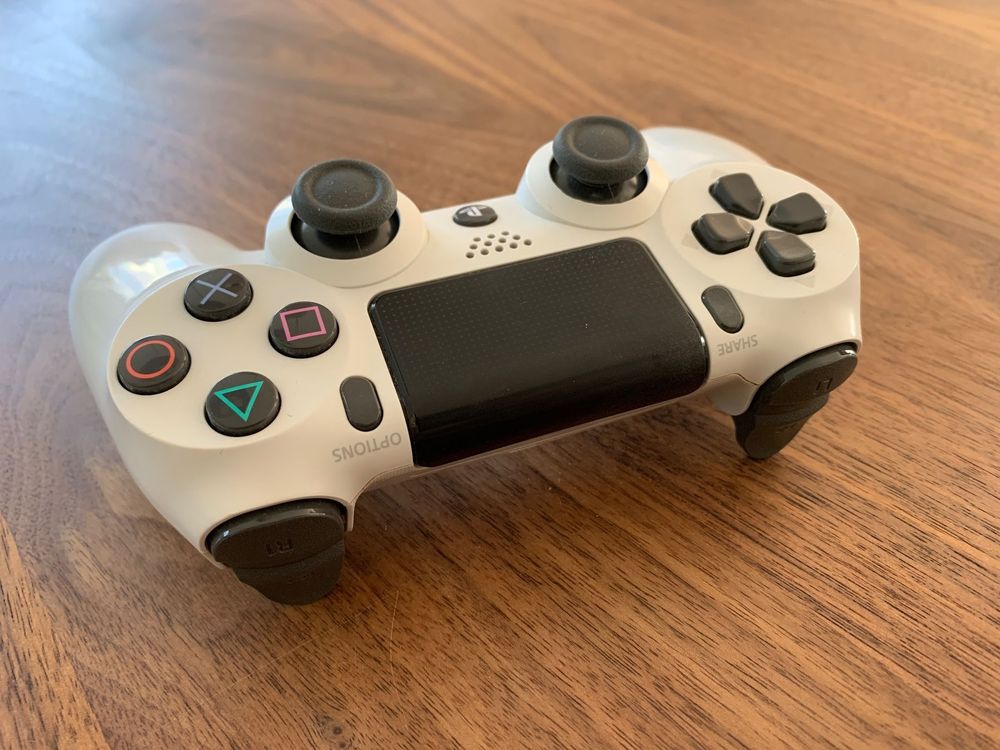 Original PlayStation 4 (PS4) Controller weiss (Gebraucht) in Lützelflüh ...