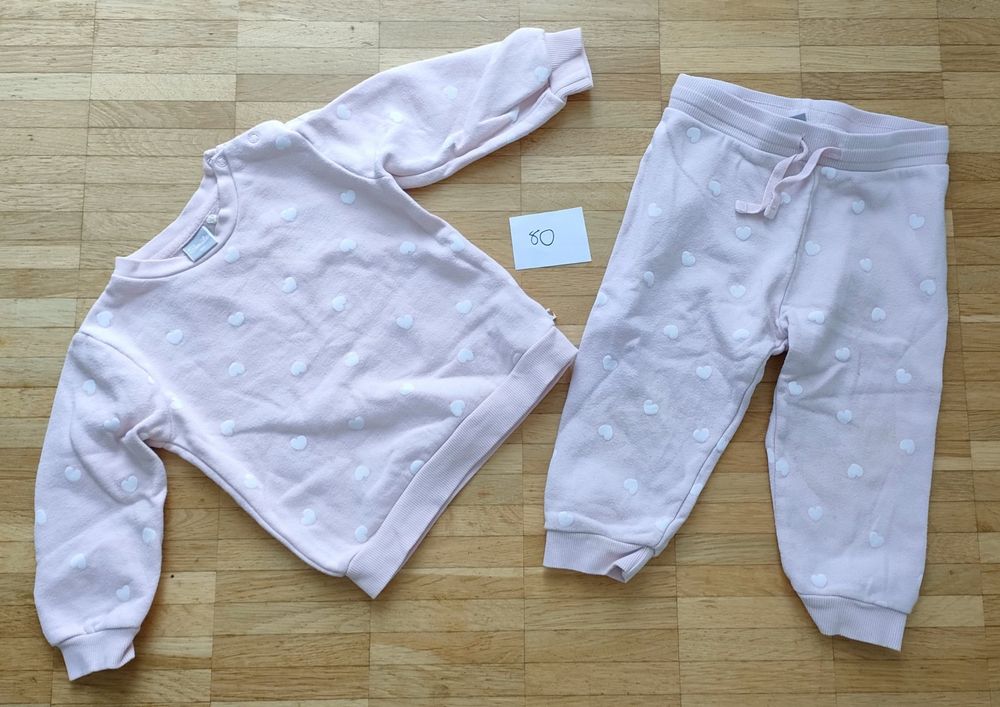 Trainer Pulli & Hose Grösse 80 rosa mit Herzen | Kaufen auf Ricardo