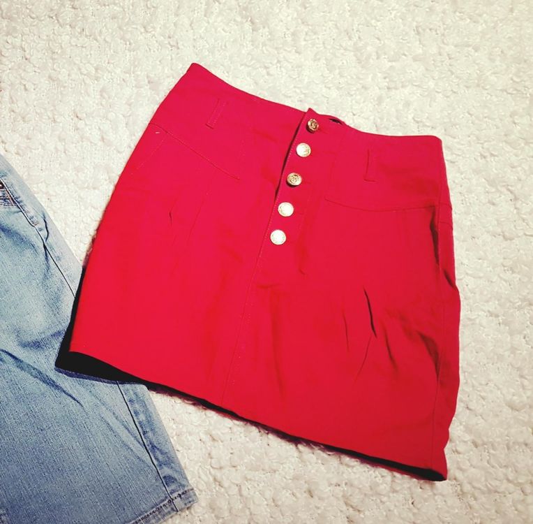 Roter Minirock mit goldenen Knöpfen*Pert* - Minijupe Boutons | Kaufen ...