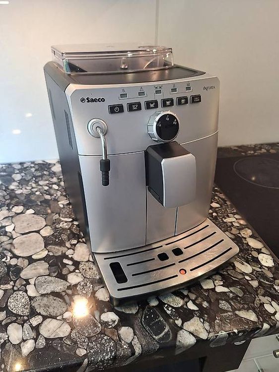 Saeco Intuita Kaffeevollautomat HD8750/81 (Gebraucht) in Waldenburg für ...