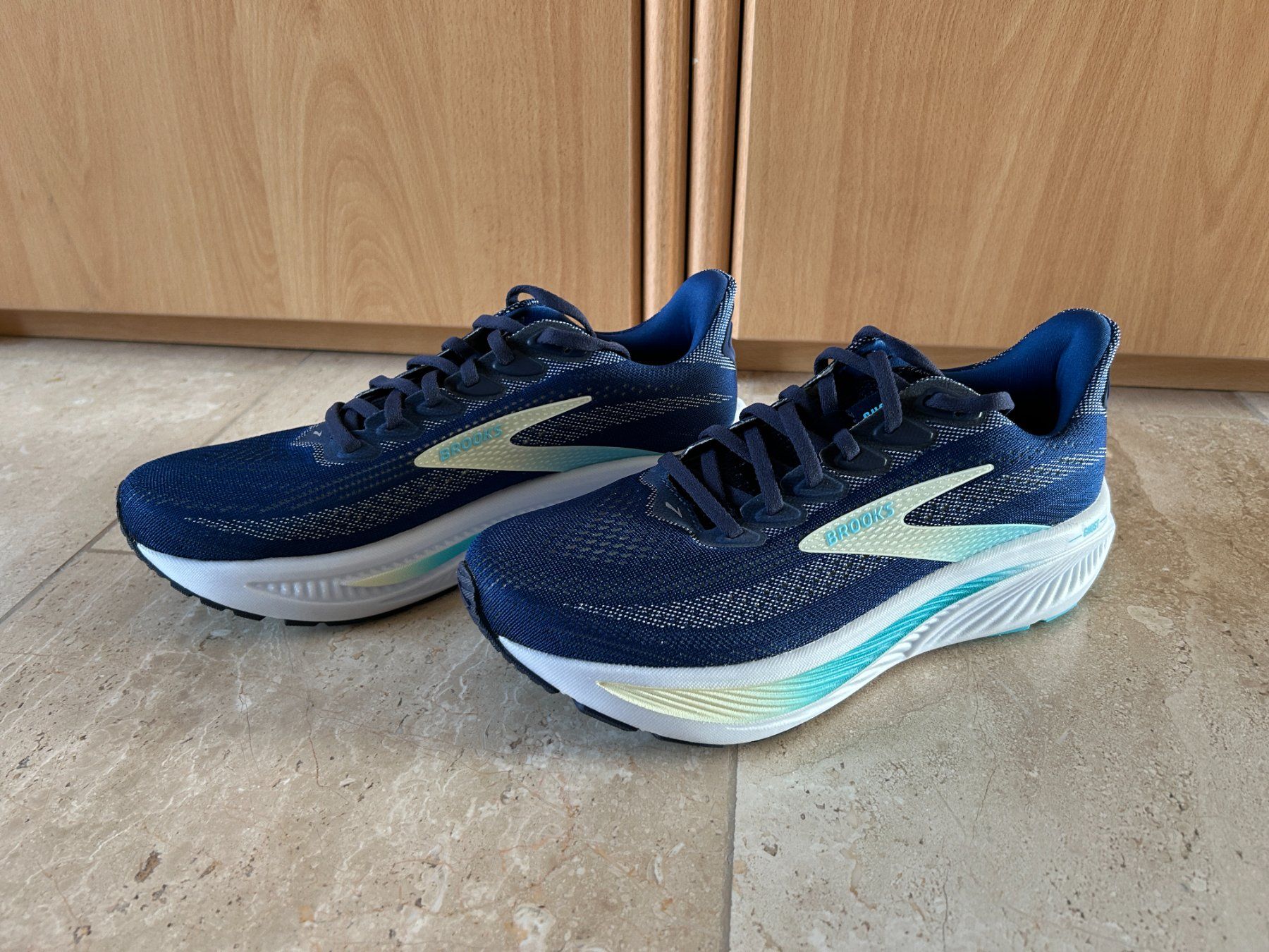 Brooks Ghost 17 | Damen | 40/8.5 | Neu | NP 200.- (Neu (gemäss ...