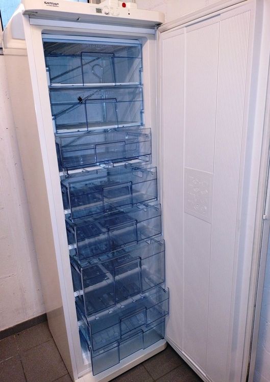 SATRAP Tiefkühlschrank ecoplan 260GS A+ (Gebraucht) in Zürich für CHF ...