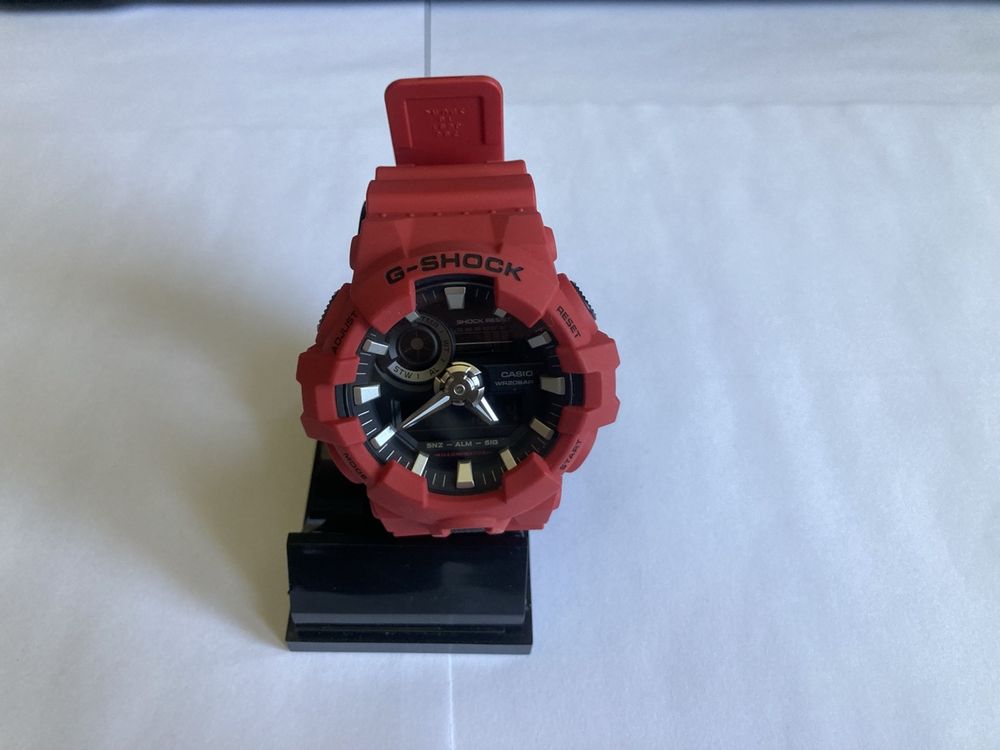 Montre G-SHOCK GA-700 Rouge (D'occasion) à Attalens pour CHF 33 – avec ...