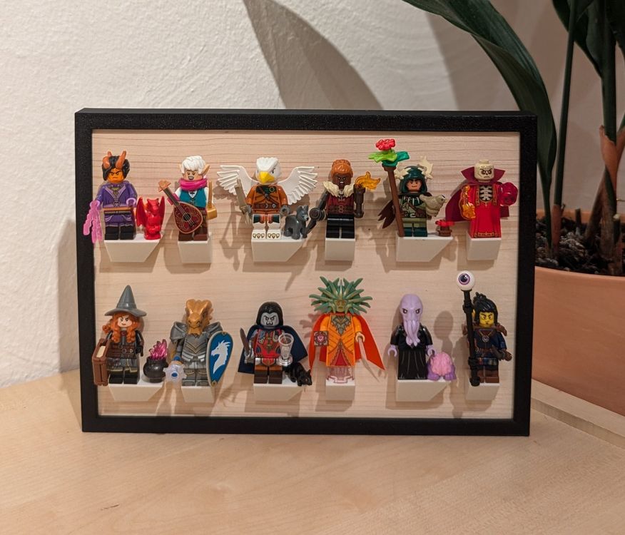 LEGO Minifiguren Display Rahmen für 12 Figuren (Neu (gemäss ...