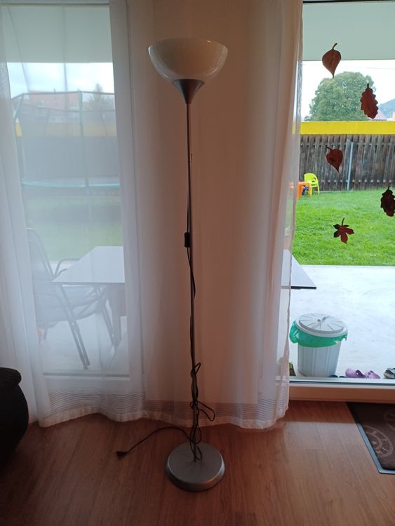 Stehlampe (Gebraucht) in Eglisau für CHF 5 – nur Abholung auf Ricardo kaufen